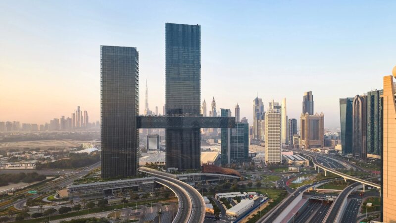 The Link: Dubai's Record-Breaking Cantilever Linking Skyscrapers - SSMB