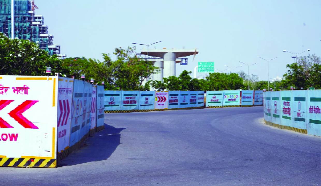 DMRC barricaded 20km of the construction site around the Phase 4 metro ...
